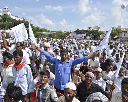 New capital for Seemandhra within 45 days, economic sops