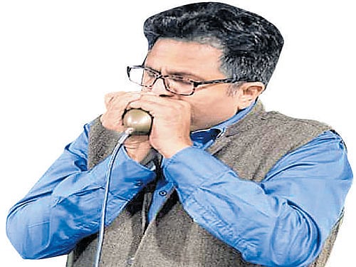 In harmony with harmonica