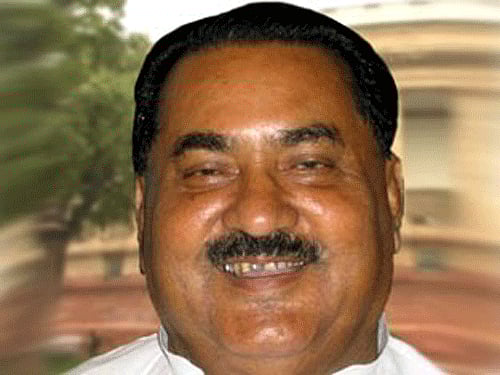 RJD leader Raghunath Jha quits party, to join SP