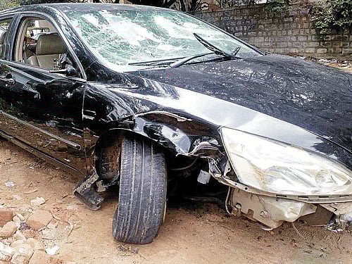 Tipsy Nigerian student rams car into paper vendor