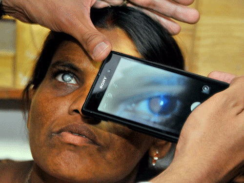 15 lose vision after botched surgery