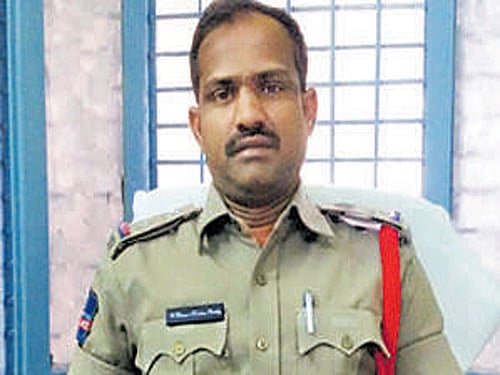 Inspector kills himself, kin suspect harassment