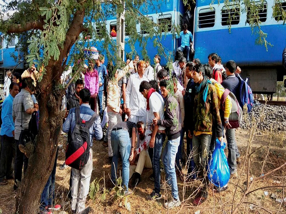 10 wounded in IED blast in train in MP