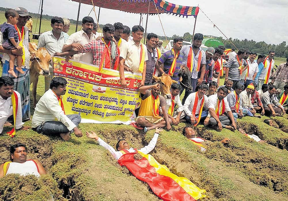 Agitators resort to unique protest