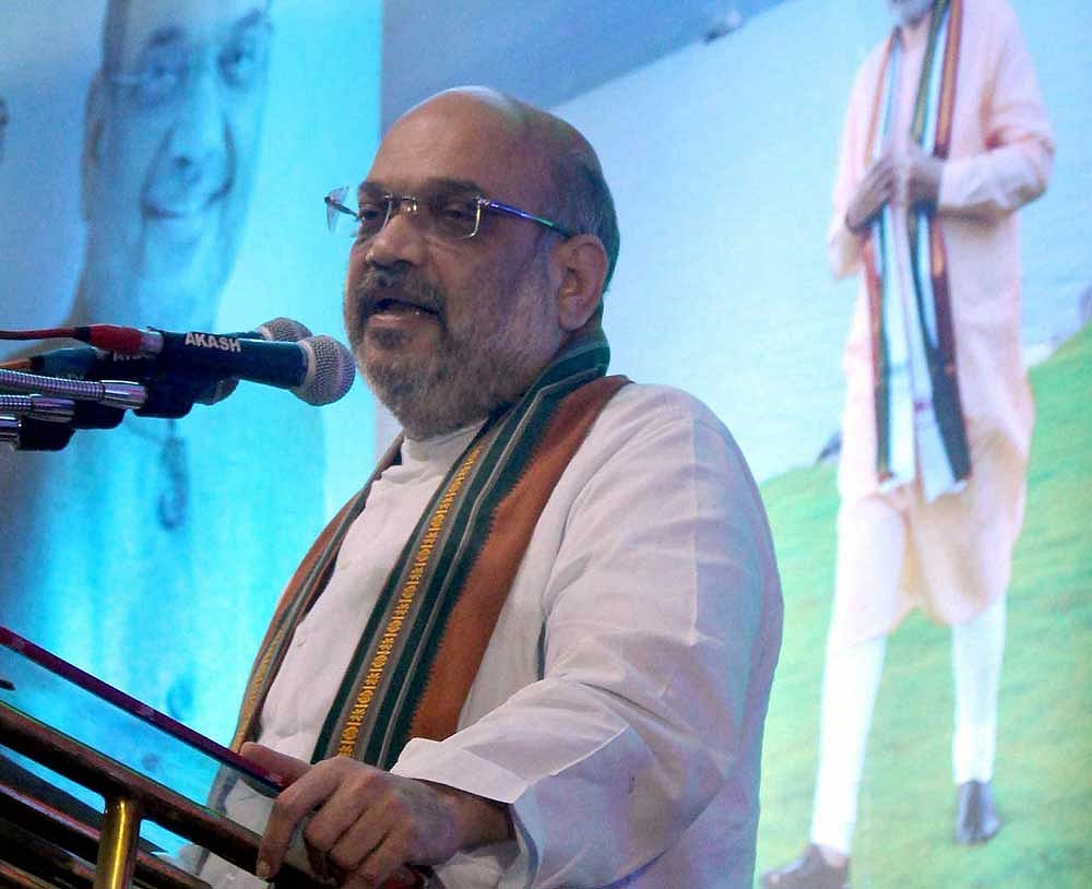 Shah visits war memorial in Bhopal, pays tribute to martyrs