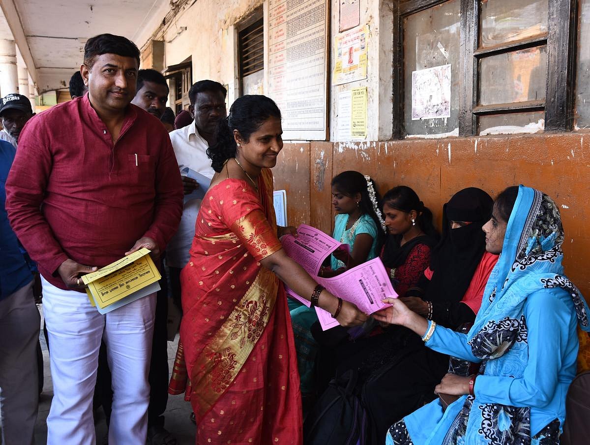 'Keep buses, bus stands clean'