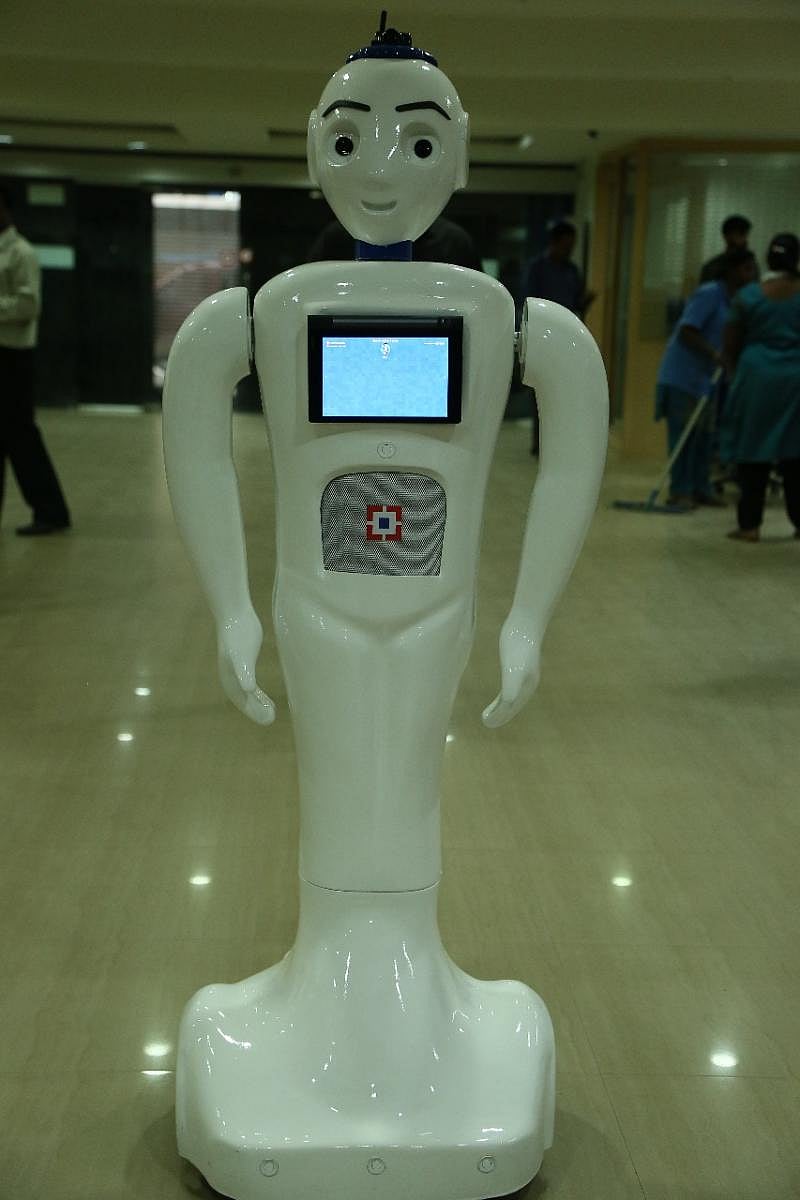 Humanoid robot to help bank clients