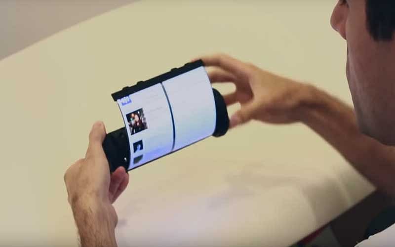 World's first rollable touch-screen tablet developed