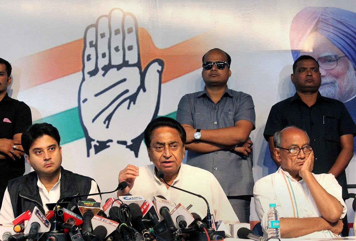 MP Governor calls Congress leaders for talks