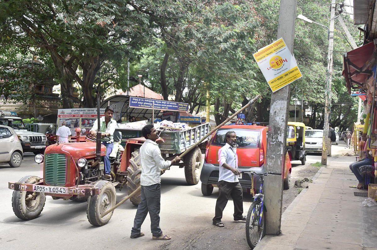 BBMP gets time till Aug 31 to remove banners