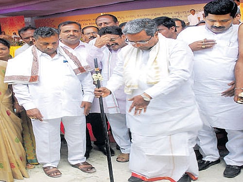 KC Valley project will be finished ahead of deadline: Siddaramaiah