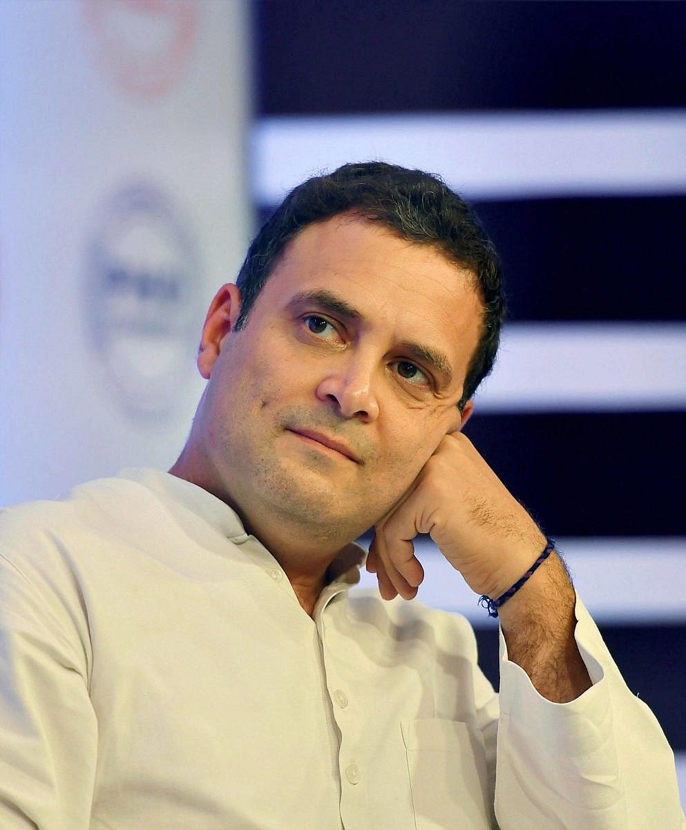 Rahul takes a lyrical dig at Delhi's pollution woes
