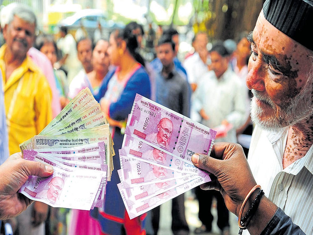 Govt gearing up to print plastic notes