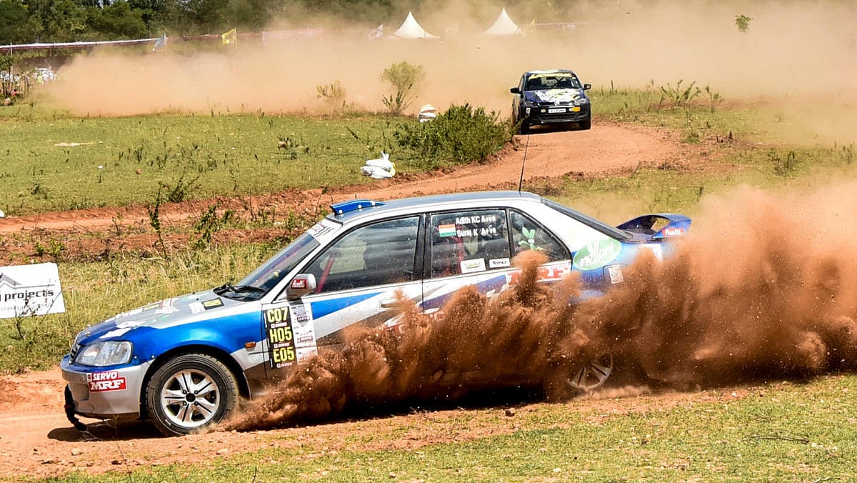 Women rallyists drive home a point in dirt track race
