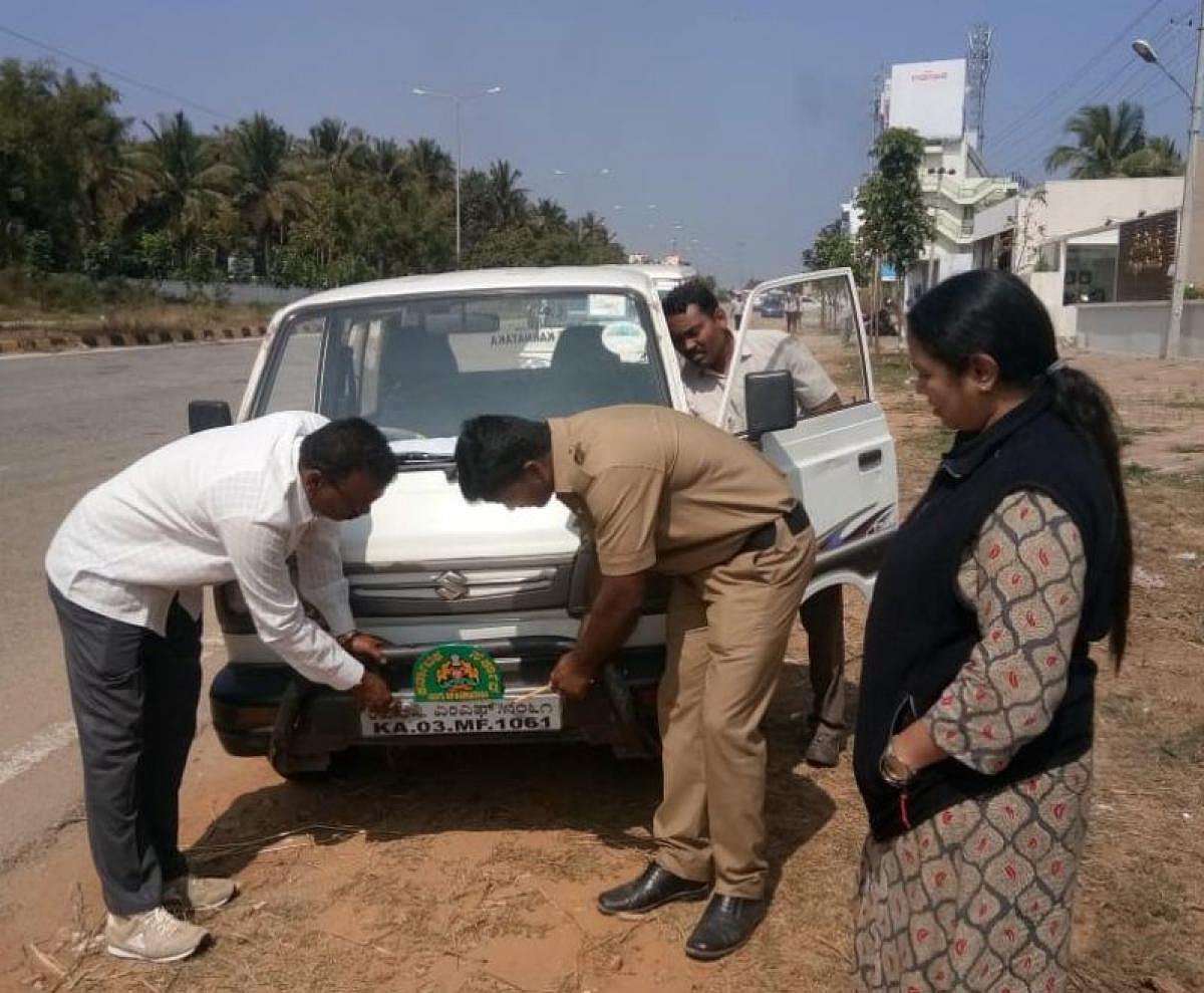 RTOs register 72 cases over defective number plates