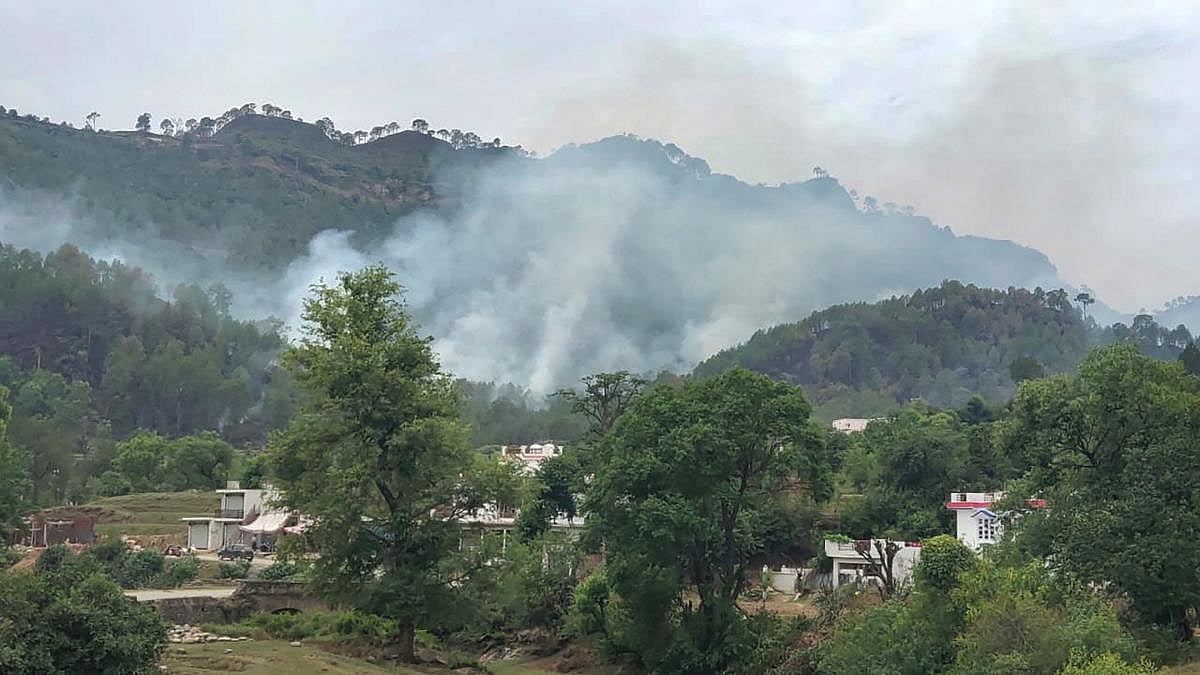 Pakistan shells forward areas along LoC in Jammu and Kashmir's Rajouri ...