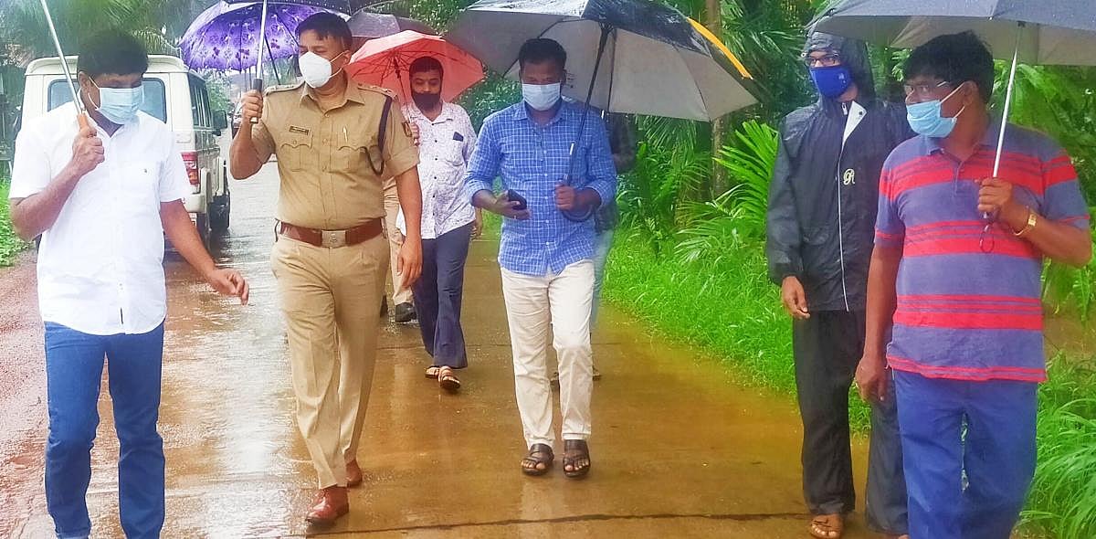 DC visits flood-prone areas in Udupi