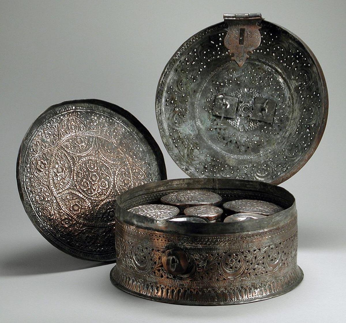 Inside the paan dan box