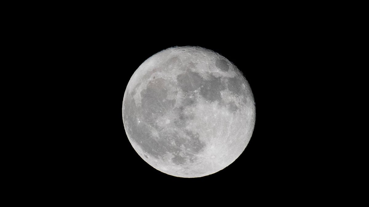 China prepares to bring rocks from moon’s far side to Earth