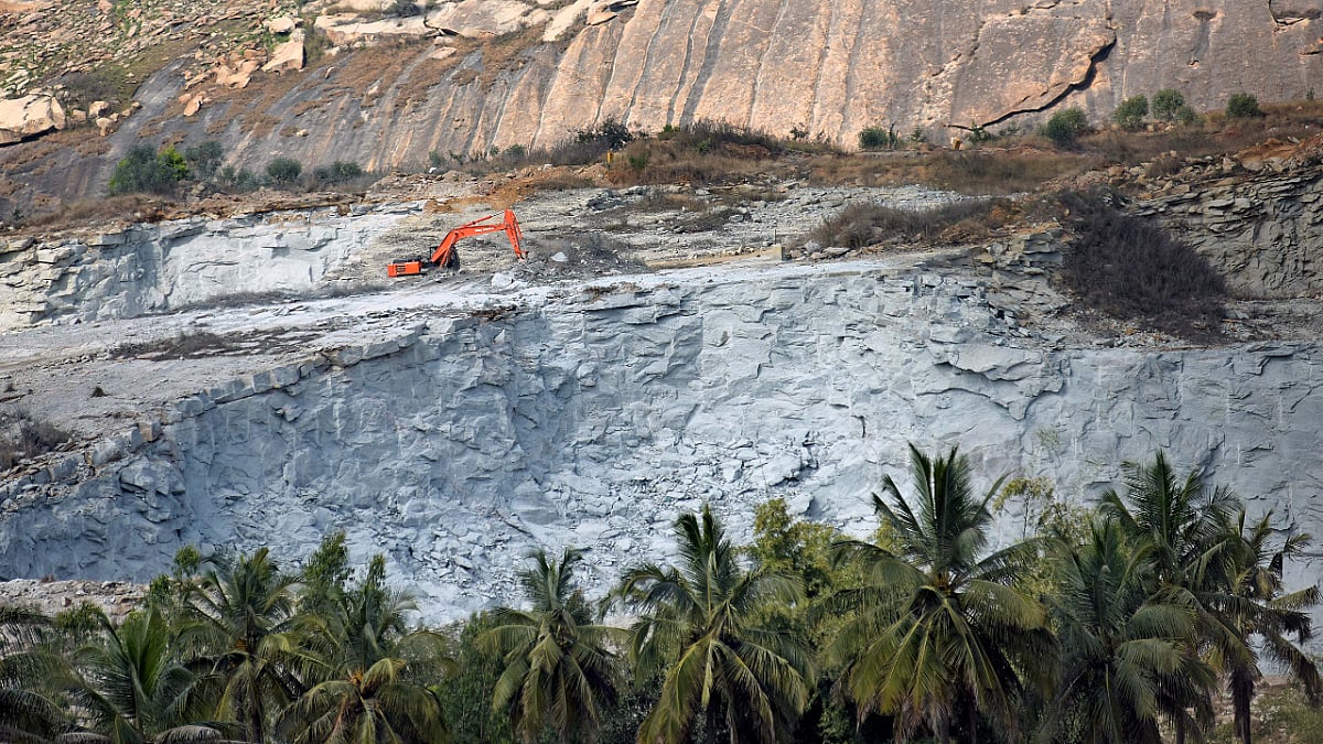 Karnataka: A body pulled out from debris of stone quarry
