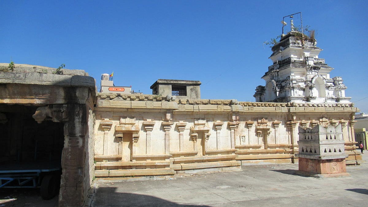 Tekal-Nadu: Seat of Saluva inscriptions