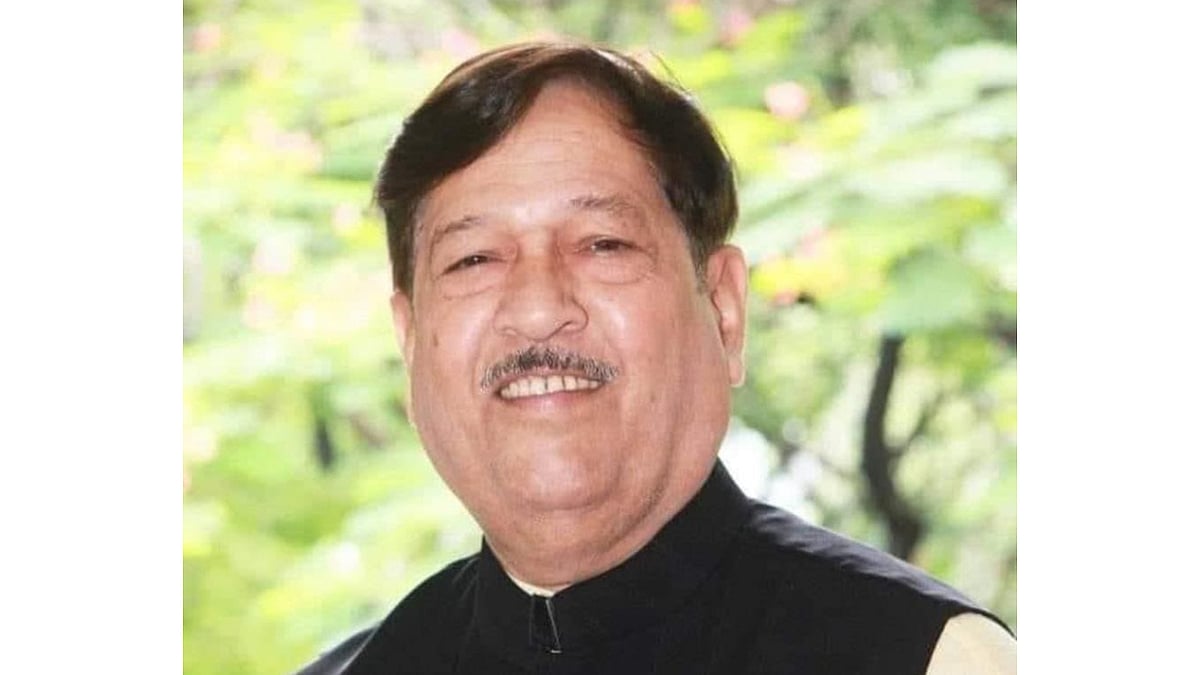 Veteran BJP leader from Maharashtra Girish Bapat no more