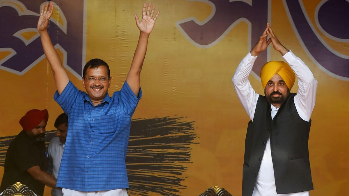 Kejriwal, Mann launch Punjab's 'CM di Yogshala'