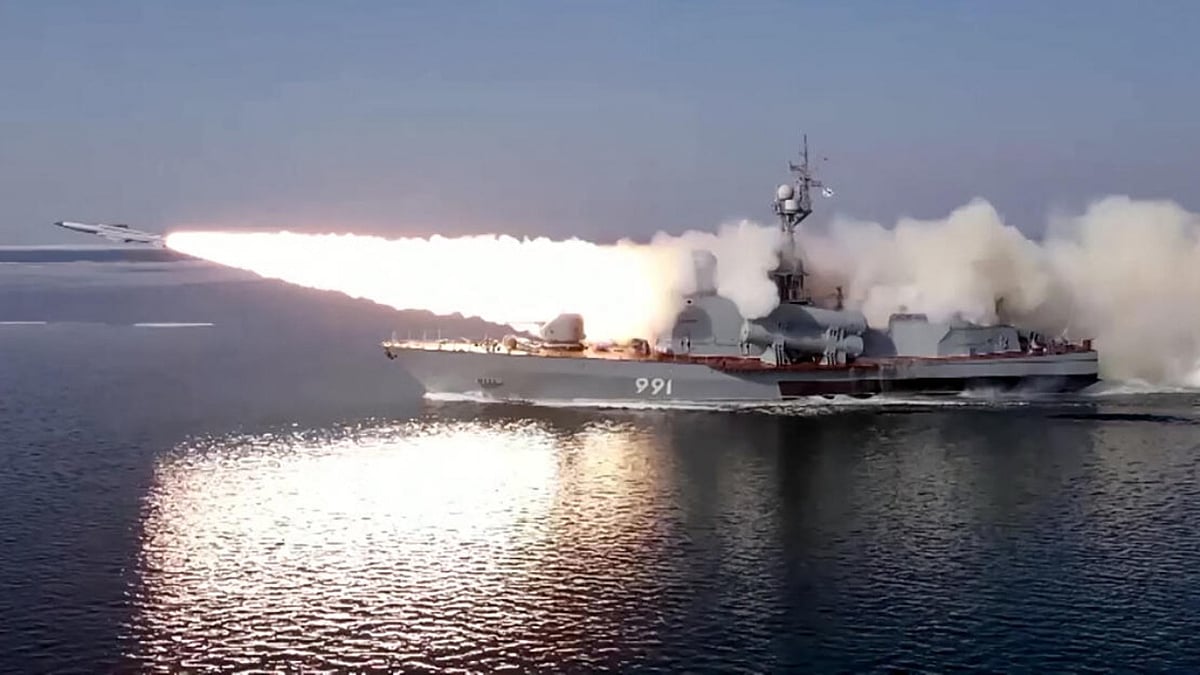 Russian Pacific Fleet on high alert in snap drills