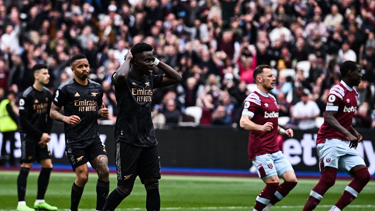 Saka penalty miss proves costly as Arsenal blow lead again in West Ham draw
