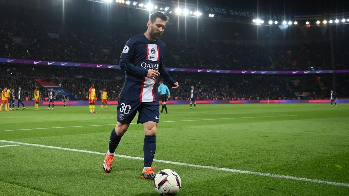 Messi scores stunner as PSG beat title rivals Lens
