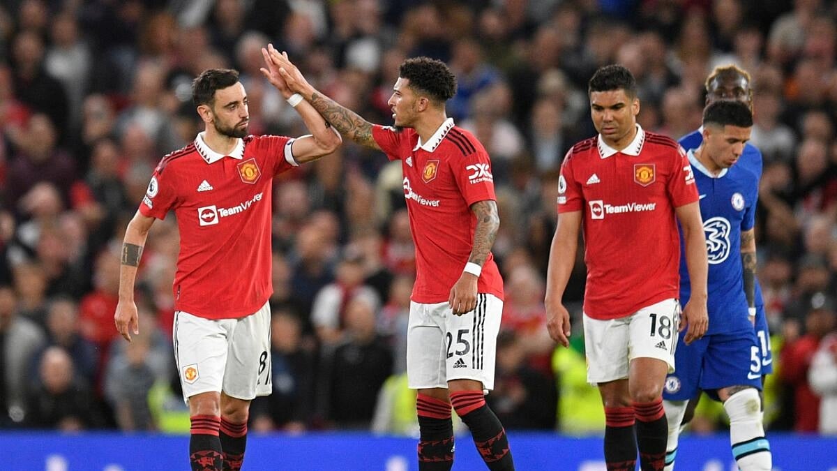 Manchester Utd thrash Chelsea to secure Champions League return