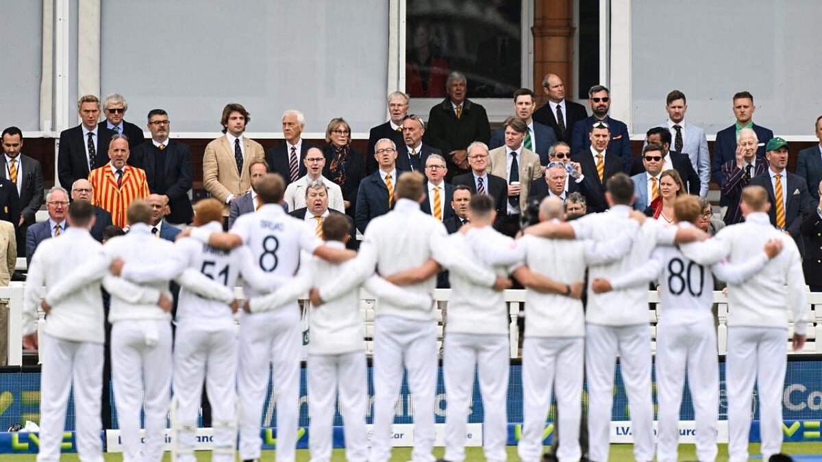 England bowl against Ireland in one-Test after protest delays team bus