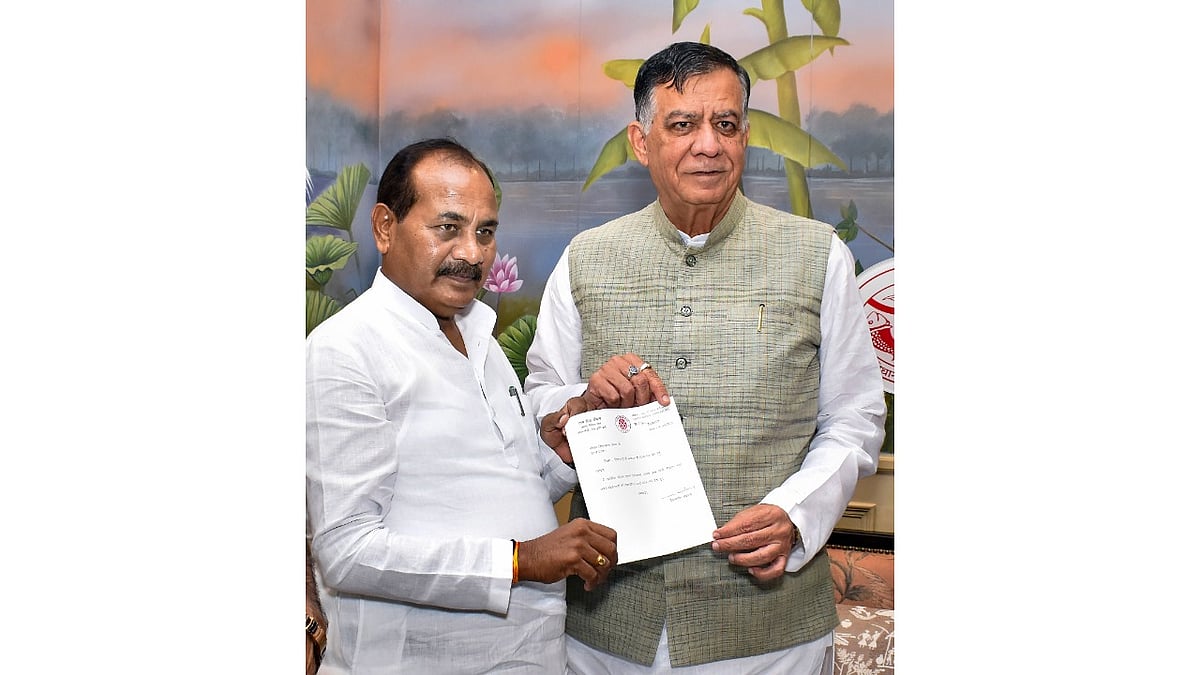 OBC leader and ex-Samajwadi Party MLA Dara Singh Chauhan joins BJP