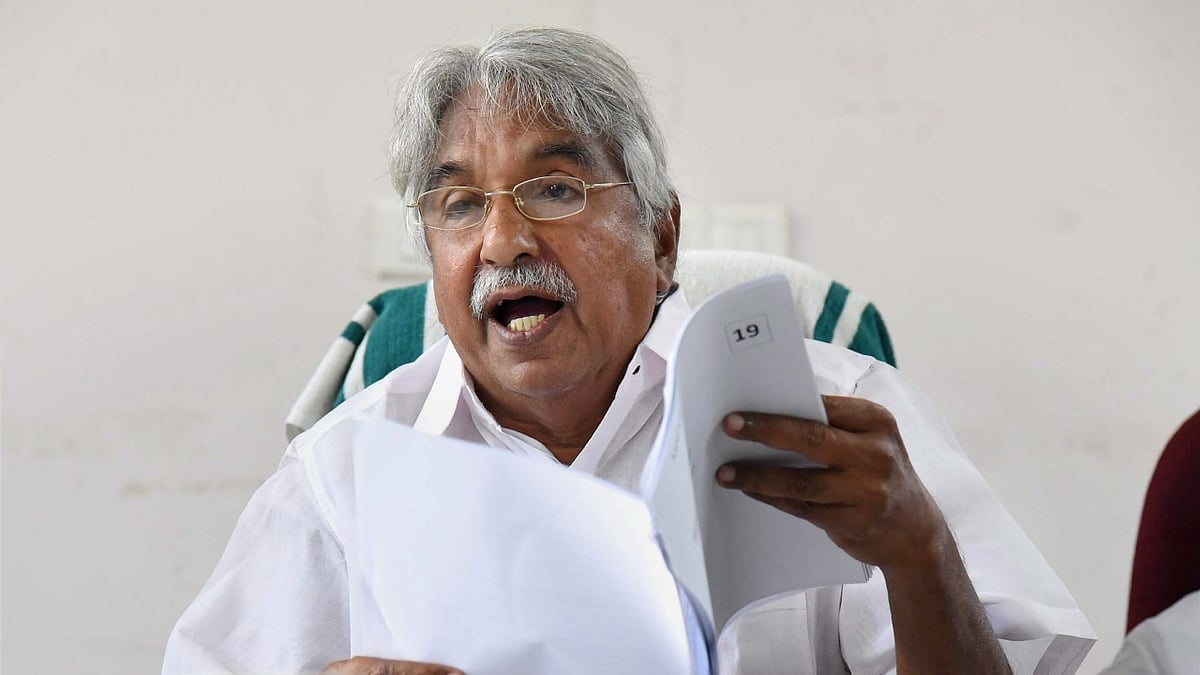Oommen Chandy's death due to complications from cancer