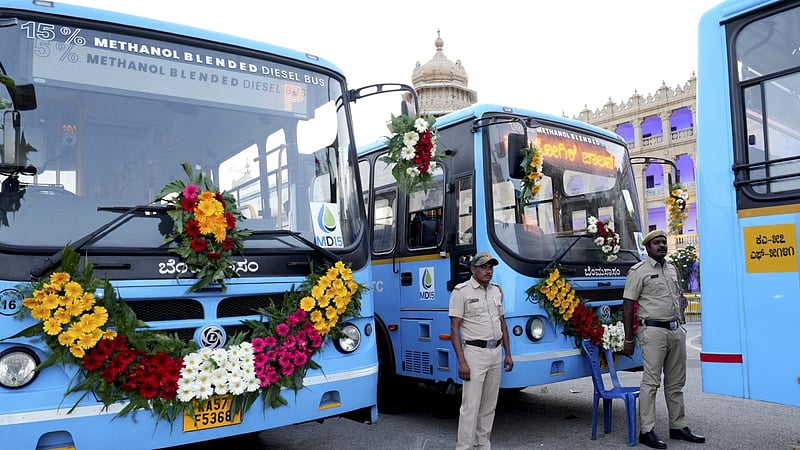 Gadkari unveils Bengaluru's first methanol-run buses; See Pics