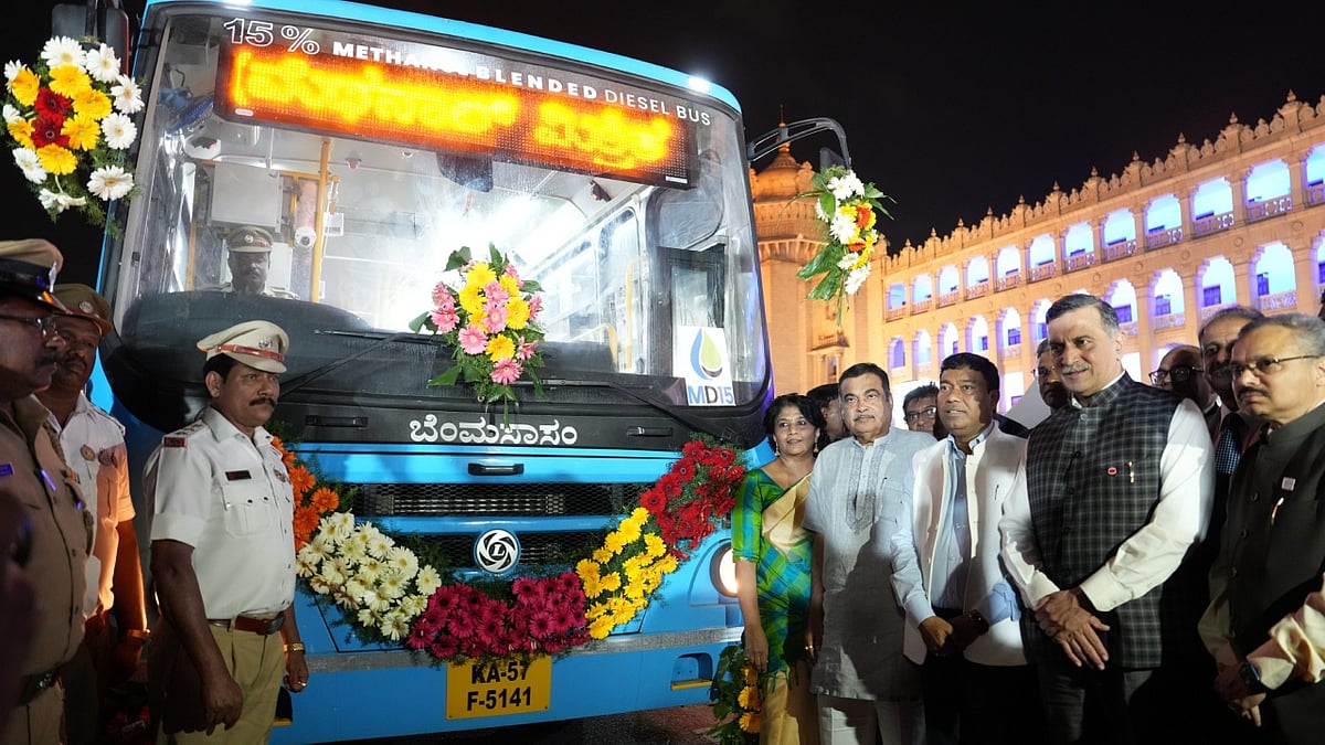 Gadkari unveils Bengaluru's first methanol-run buses; See Pics