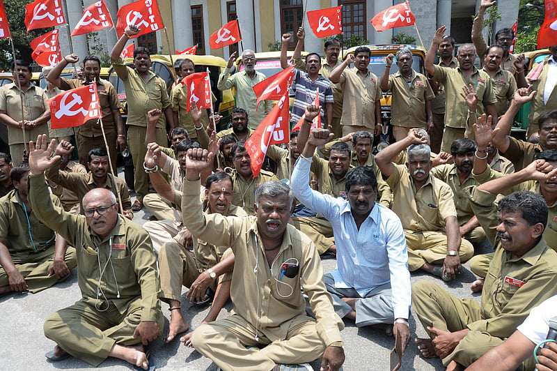 Auto drivers protest against traffic police ‘torture’
