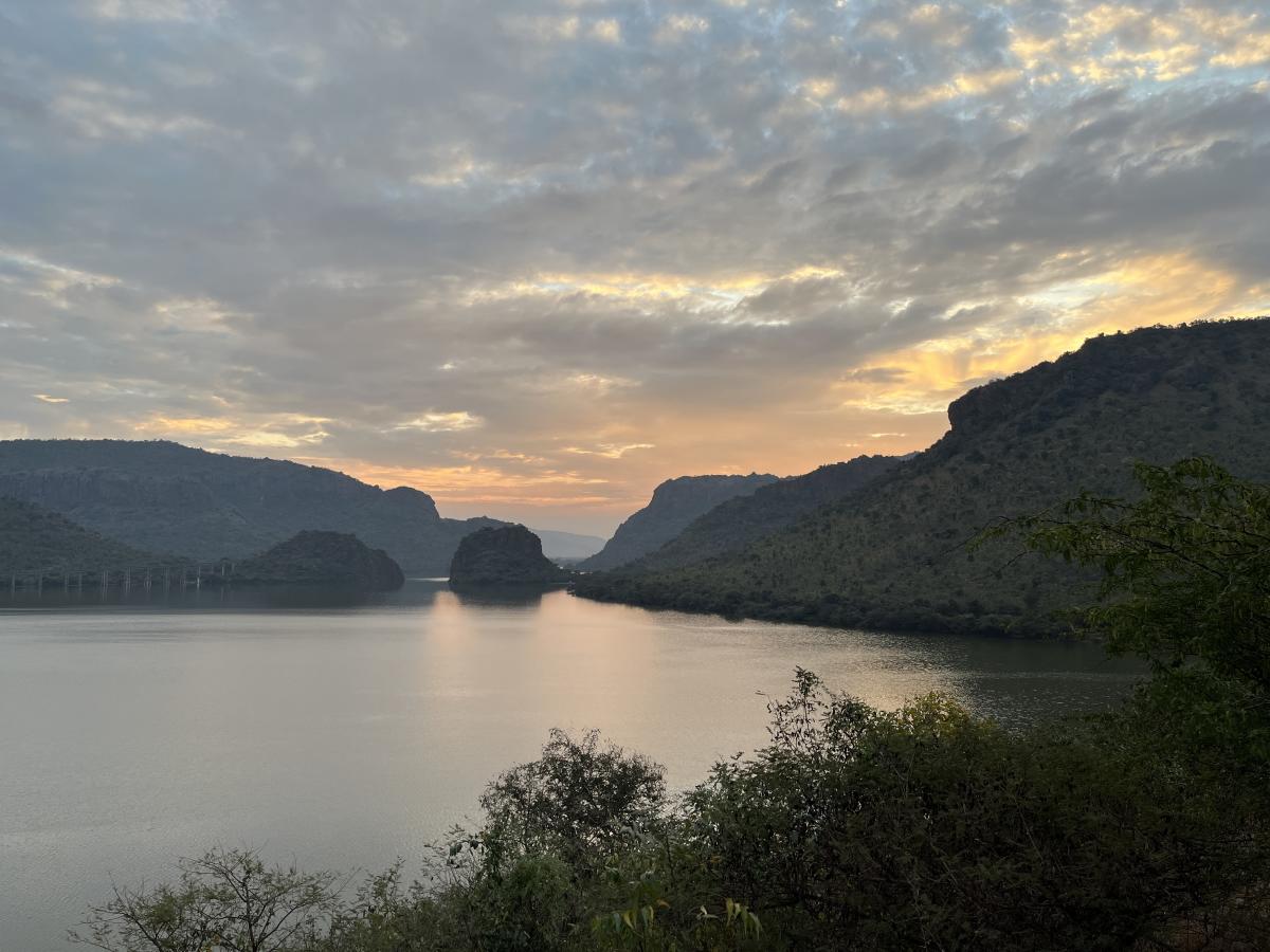 In the land of red soil, a legendary temple