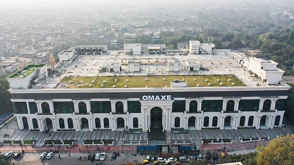 Omaxe Chowk Black Friday: Chandni Chowk’s Biggest Festive Shopping ...
