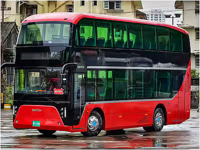 Delhi's Nostalgic Ride: Double-Decker Buses Return After 30 Years