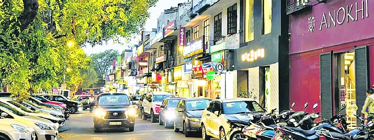 Khan Market Outlets Guide 2026 | Shopping, Cafes, Fashion & Lifestyle