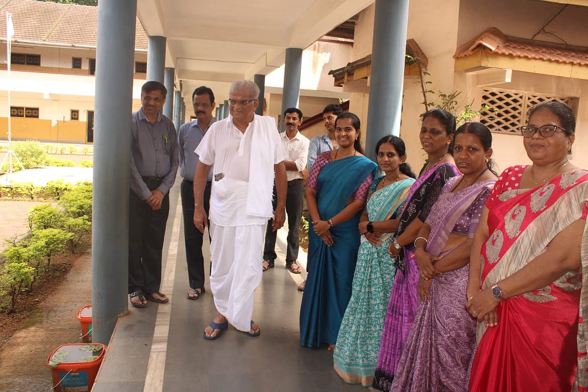 Veerendra Heggade visits SDM English Medium (CBSE) School, Ujire
