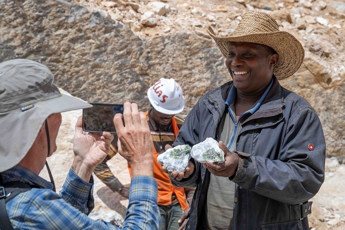 GIA Completes 100th Gem Expedition, Expands World’s Largest Gemological ...