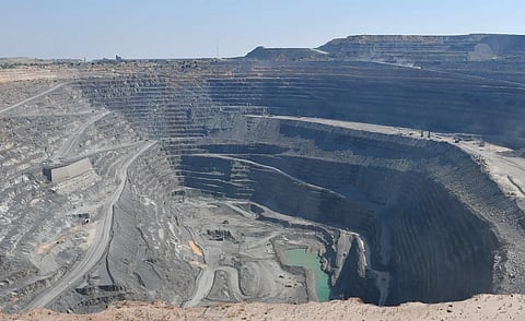 Botswana’s Debswana Slashes Diamond Output Amid Global Market Slump