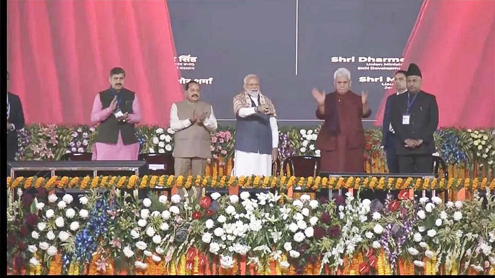 PM Modi Lays Foundation Stone for Common User Facility POL Terminal in ...