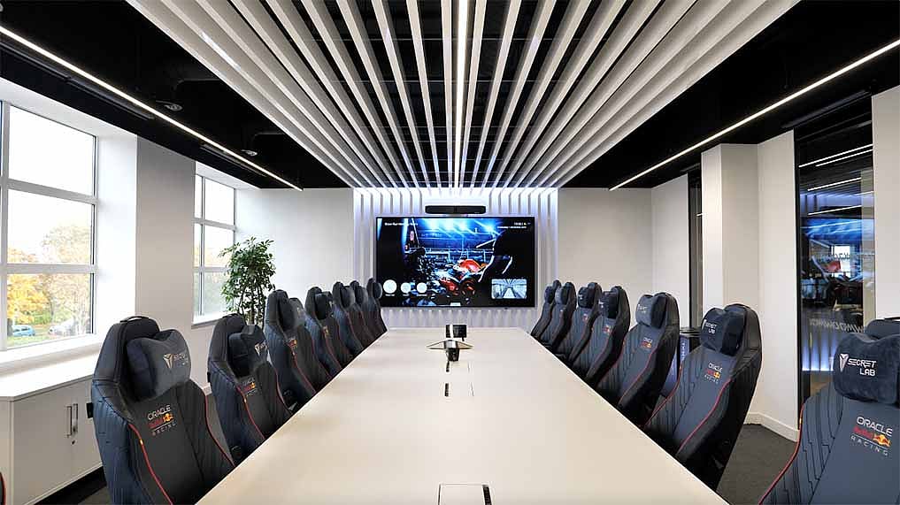 PPDS Installs 13 Philips Interactive Displays at Oracle Red Bull Racing ...
