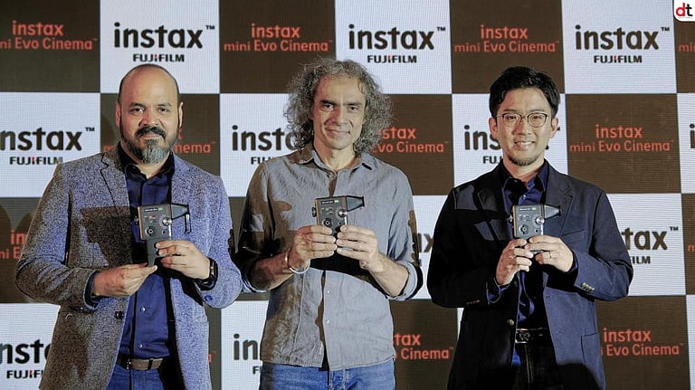 FUJIFILM Introduces instax mini Evo Cinema with “Eras Dial” Effects