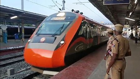 சென்னை வந்தே பாரத் ரயிலின் காலை உணவில் அசைவம் நீக்கம்? Non-veg food ...