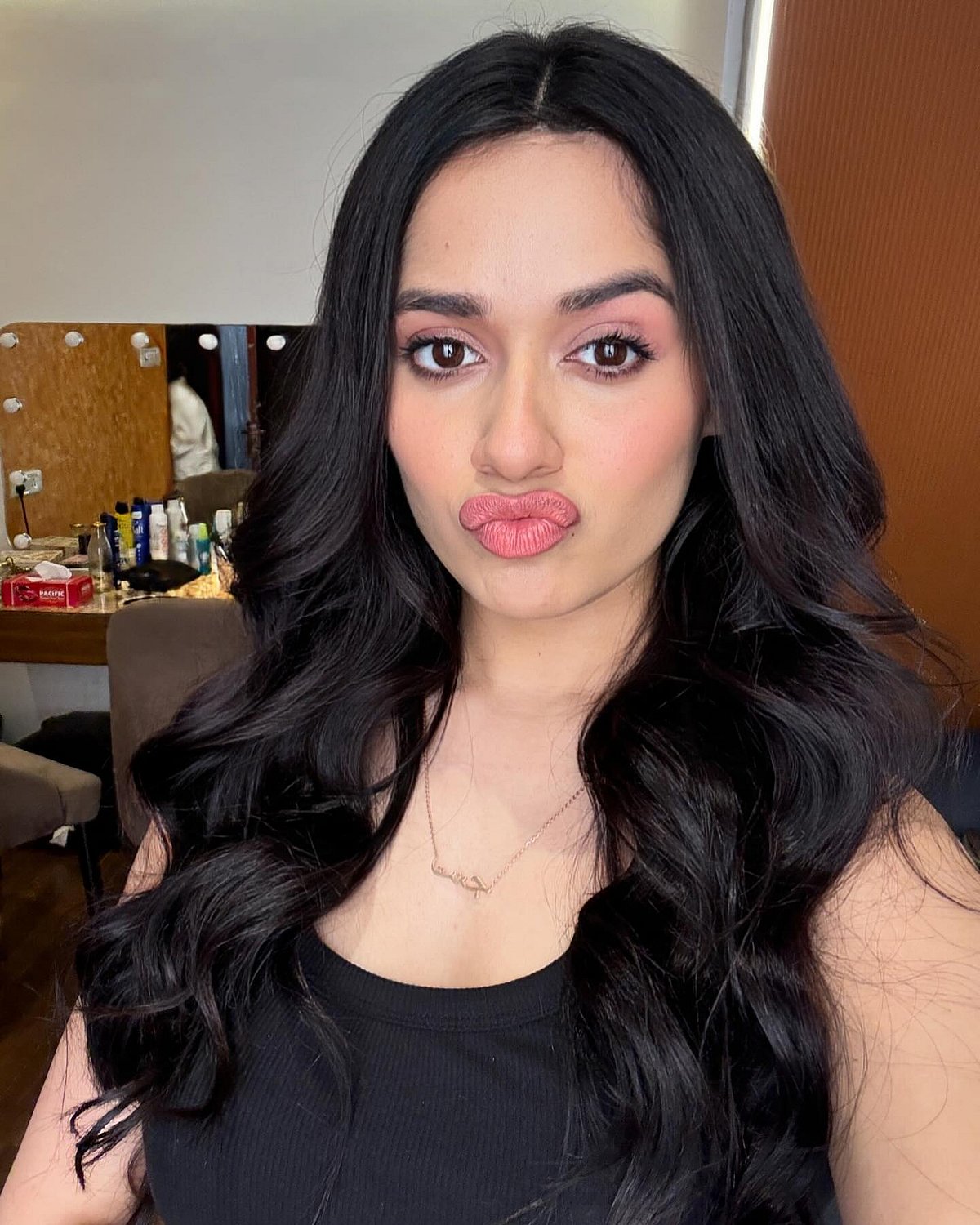 ஜனவரி முடிந்தது... ஜன்னத் ஜுபைர்!