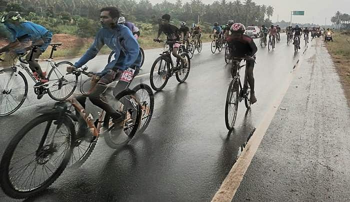 கம்பத்தில் மாநில அளவிலான மிதிவண்டி போட்டி